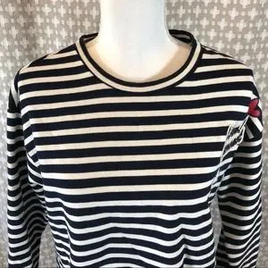 SHARKEE H:CONNECT | Tops | Sharkee Hconnect Sweatshirt Black White ...